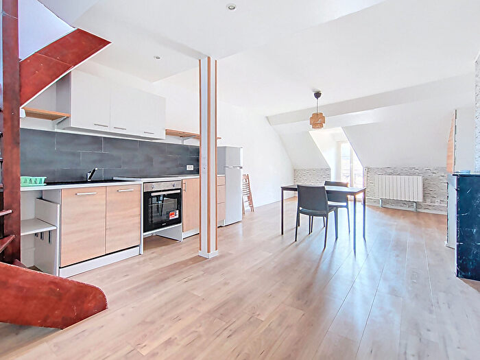 Appartement à louer - Plombières-lès-Dijon - 3 pièces - 2 chambres