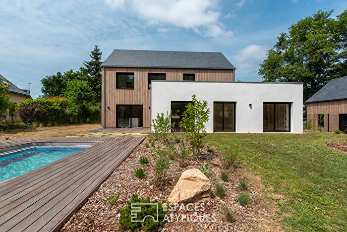 Maison à vendre - Saint-Sulpice-la-Forêt - 5 pièces - 4 chambres