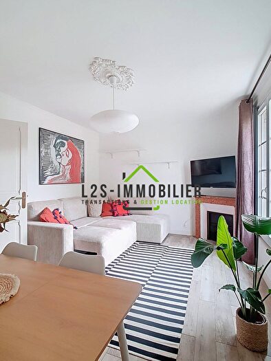 Appartement à louer - La Grille Doree, Eaubonne - 3 pièces - 2 chambres