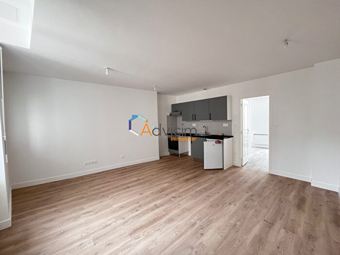 Appartement 2 pièces à louer à Orléans, Bourgogne, Saint-Euverte