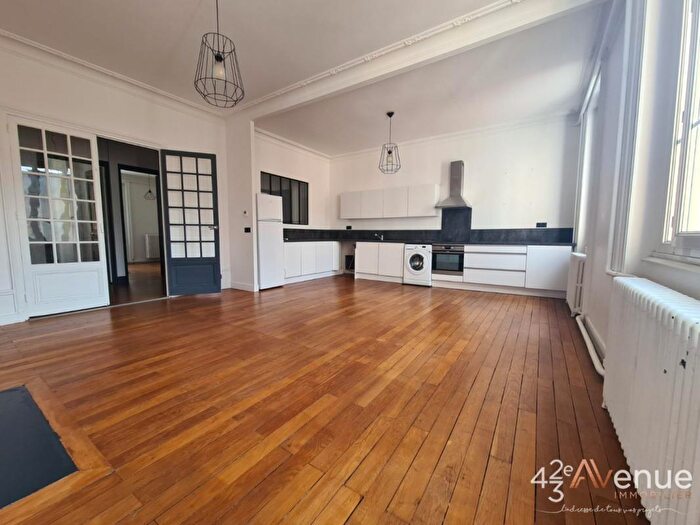 Saint-Étienne, Centre-ville, Peuple, Chavanelle : Appartement 4 pièces à vendre