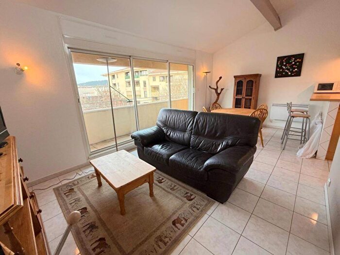Appartement à louer - Temps Perdu-La Trinque, Manosque - 2 pièces - 1 chambre