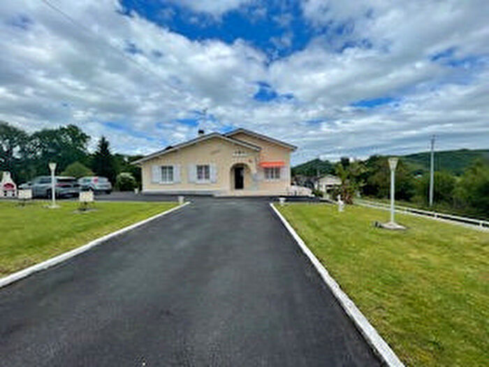 Maison à vendre - Oloron-Sainte-Marie - 5 pièces - 3 chambres