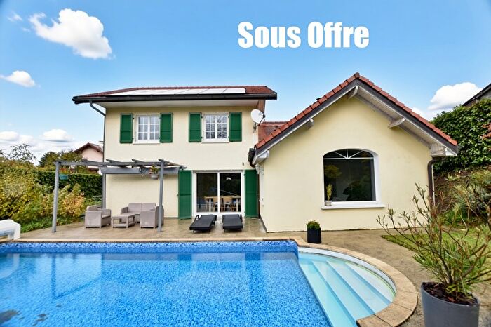 Maison à vendre - Pers-Jussy - 6 pièces - 4 chambres