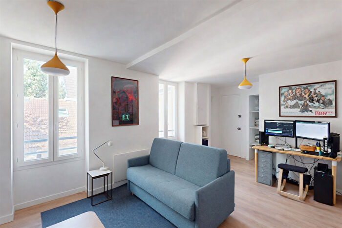 Appartement à vendre - Vanves, Centre Saint-Rémy - 1 pièce