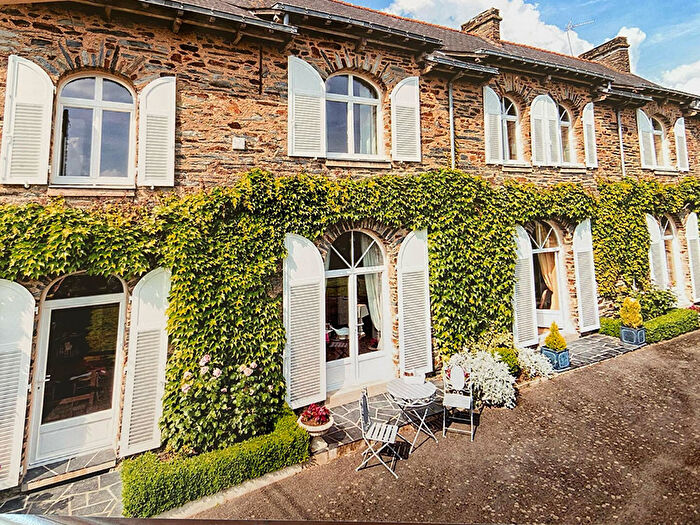 Guémené-Penfao : Maison 12 pièces à vendre