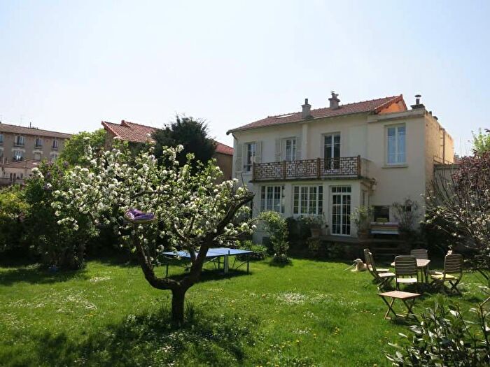 Maison à louer - Le Centre, Meudon - 8 pièces - 4 chambres