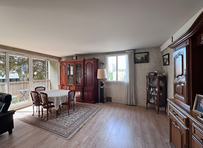 Appartement 5 pièces à vendre - Chaville, Doisu