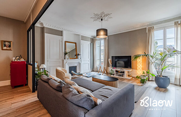 Appartement à vendre - Saint-Chamond, Centre-ville, Saint-Ennemond, Chavanne - 5 pièces - 3 chambres