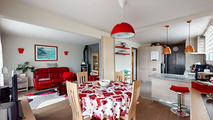 Maison à vendre - Breuillet - 5 pièces - 4 chambres