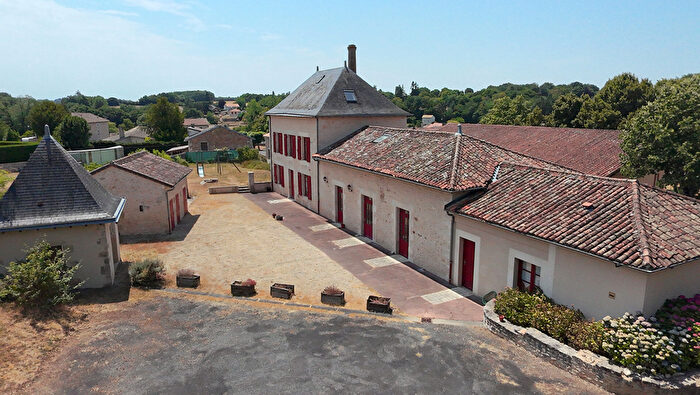 Maison à vendre - Vaux - 9 pièces - 7 chambres