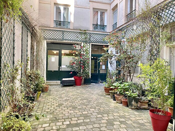 Appartement à louer - Porte Saint Denis-Paradis, Paris ème arrondissement - 5 pièces - 3 chambres