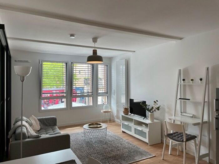 Quartiers Centre, Saint-Anne : Appartement 1 pièce à louer