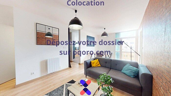 Appartement à louer - Laënnec, Lyon ème arrondissement - 4 pièces - 3 chambres