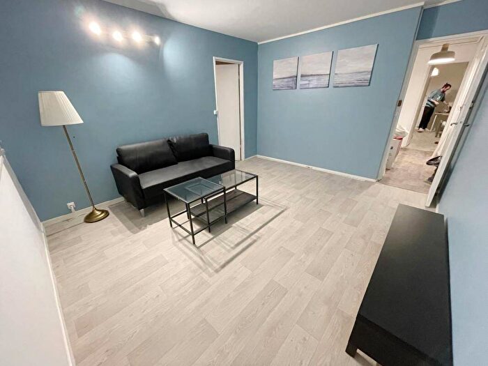 Centre Ville Est, Ivry-sur-Seine : Appartement 3 pièces à louer