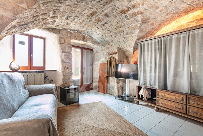 Maison à vendre - Burzet - 6 pièces - 3 chambres