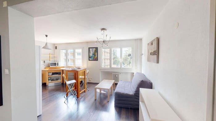 Monthieu-Saint François, Saint-Étienne : Appartement 2 pièces à louer