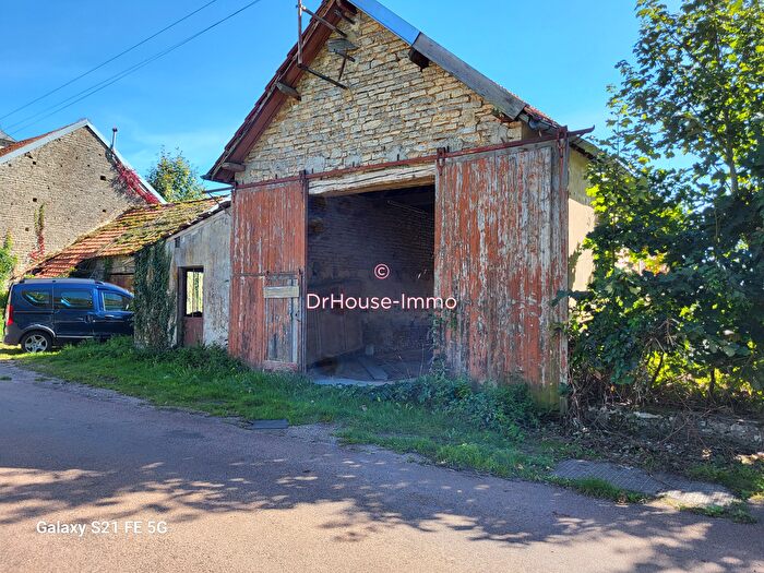 Maison à vendre - Saussy - 2 pièces - 3 chambres