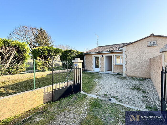 Maison à vendre - Barbezieux-Saint-Hilaire - 3 pièces - 2 chambres