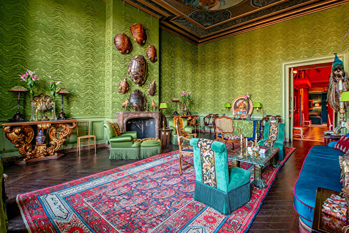 Appartement à louer - Paris e , Les Iles - 6 pièces - 3 chambres