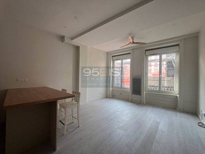 Appartement à louer - Lyon ème arrondissement - 2 pièces - 1 chambre