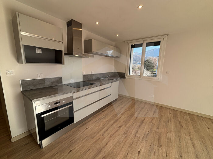 Appartement à louer - Fontaine, La Poya, Plan, Vouillants - 3 pièces - 2 chambres