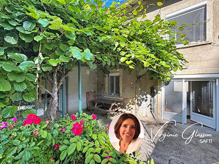 Maison 4 pièces à Artas, à vendre