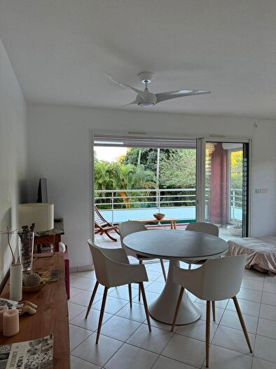 Appartement à louer - Les Abymes - 3 pièces - 1 chambre