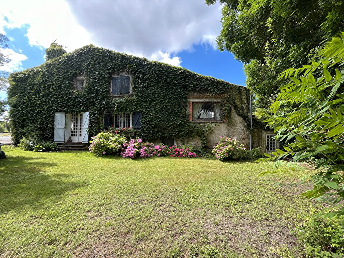Maison à vendre - Le Gua - 8 pièces - 5 chambres