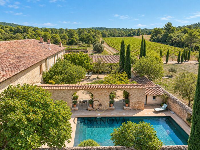 Maison 13 pièces à vendre à Aix-en-Provence, Les Milles