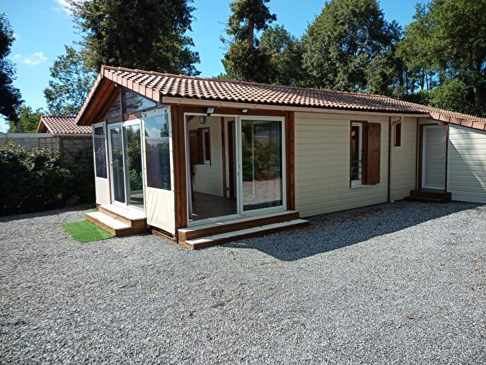 Maisons à vendre et appartements à louer - 1