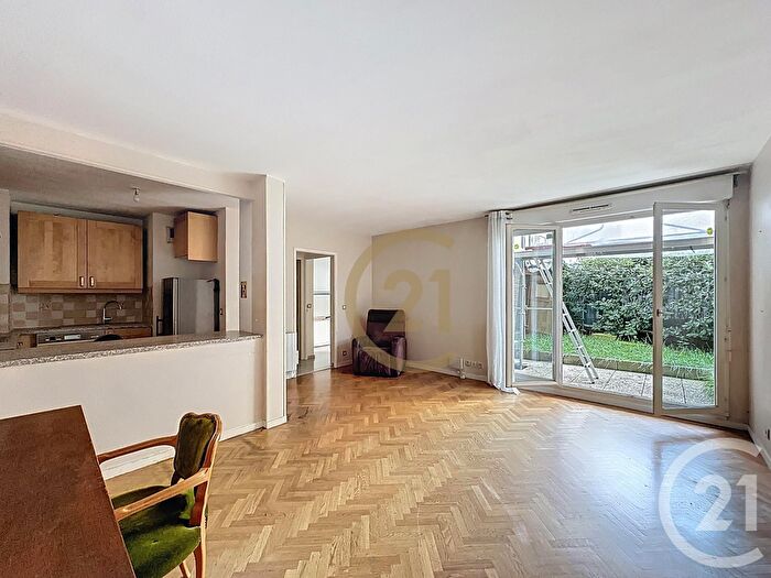 Appartement à vendre - Saint-Cyr-lécole, Centre-ville - 3 pièces - 2 chambres