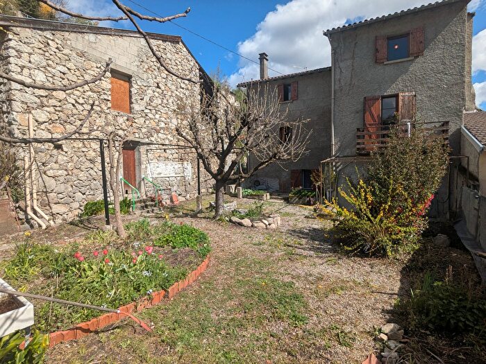 Maison à vendre - Tarascon-sur-Ariège - 8 pièces - 7 chambres