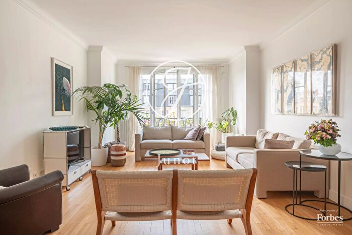 Paris 15ème, Cambronne, Garibaldi : Appartement 6 pièces à vendre