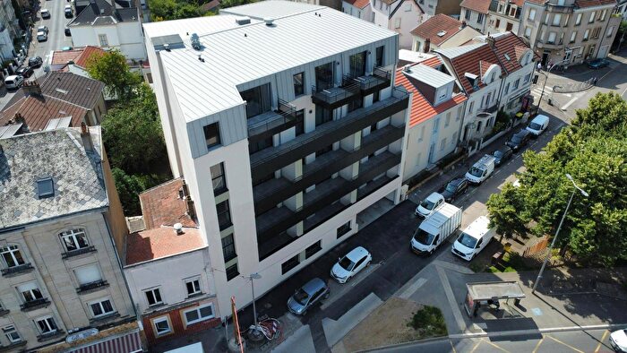 Appartement à louer - Mermoz-Frescaty-Patural-LEvêque, Montigny-lès-Metz - 2 pièces - 1 chambre