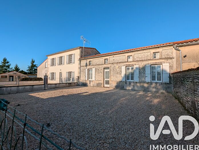 Maison à vendre - Montils - 9 pièces - 6 chambres