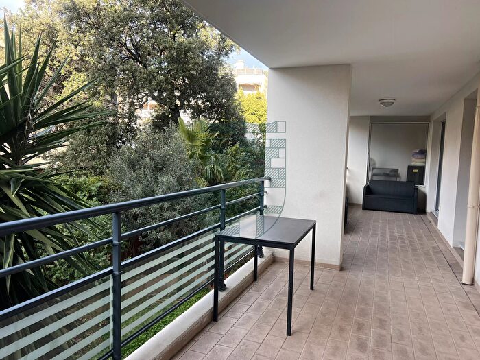 Appartement à vendre - Marseille e , Perier - 3 pièces - 2 chambres