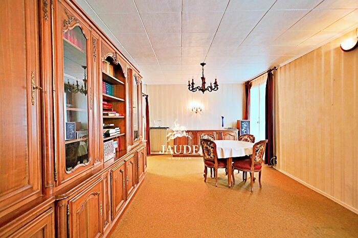 Appartement à vendre - Chamalières, Royat - 5 pièces - 3 chambres