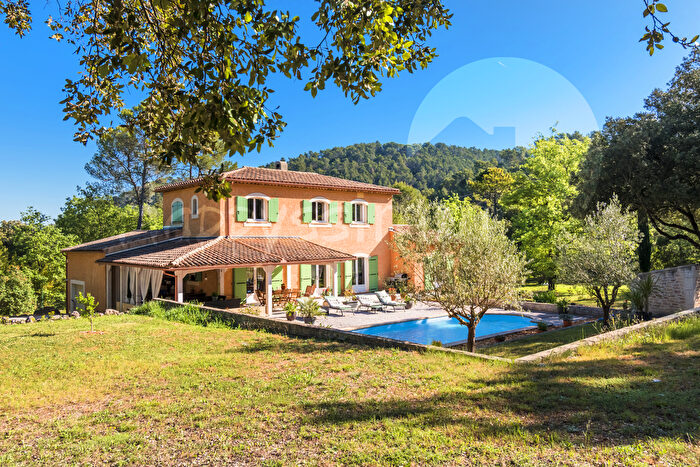 Maison 7 pièces à La Celle, à vendre