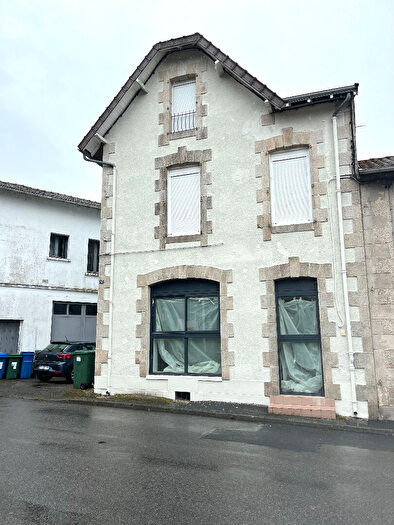 Maison à vendre - Saint-Just-le-Martel - 7 pièces - 5 chambres