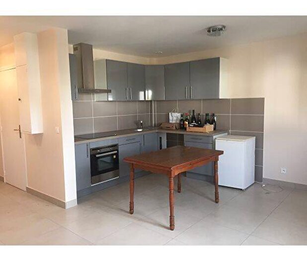 Appartement à louer - Villeneuve-le-Roi - 3 pièces - 2 chambres