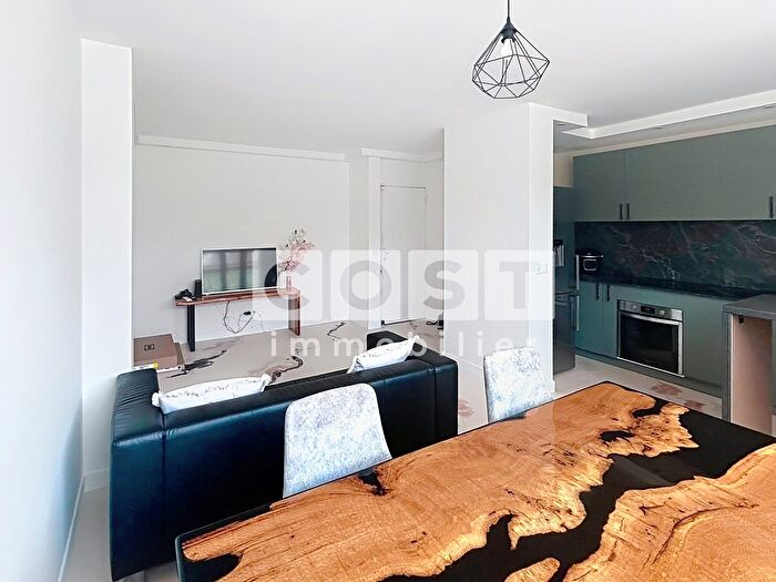 Appartement 4 pièces à Bois-Colombes, Bourguignons, Gare, à vendre