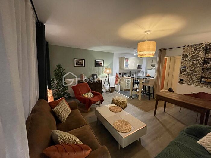 Appartement à vendre - Savigny-le-Temple, Centre-ville - 2 pièces - 1 chambre