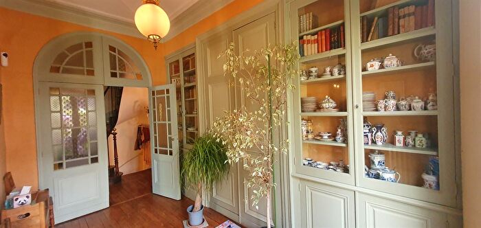 Maison à vendre - Tours, Cathédrale - 8 pièces - 6 chambres