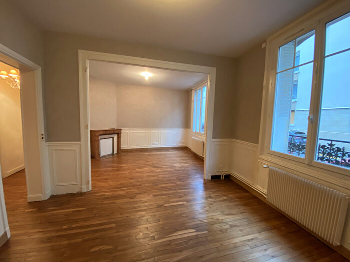 Appartement à louer - Reims, Centre-ville - 3 pièces - 1 chambre