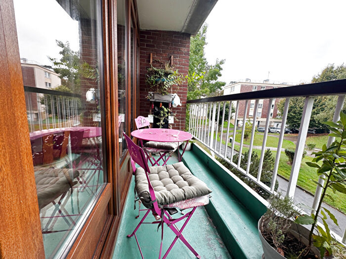 Appartement à vendre - Survilliers - 3 pièces - 2 chambres