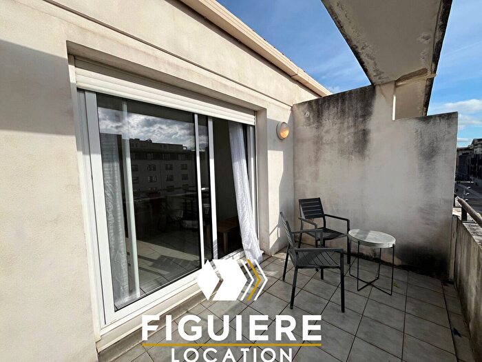 Appartement à louer - Centre Ville, Aix-en-Provence - 1 pièce