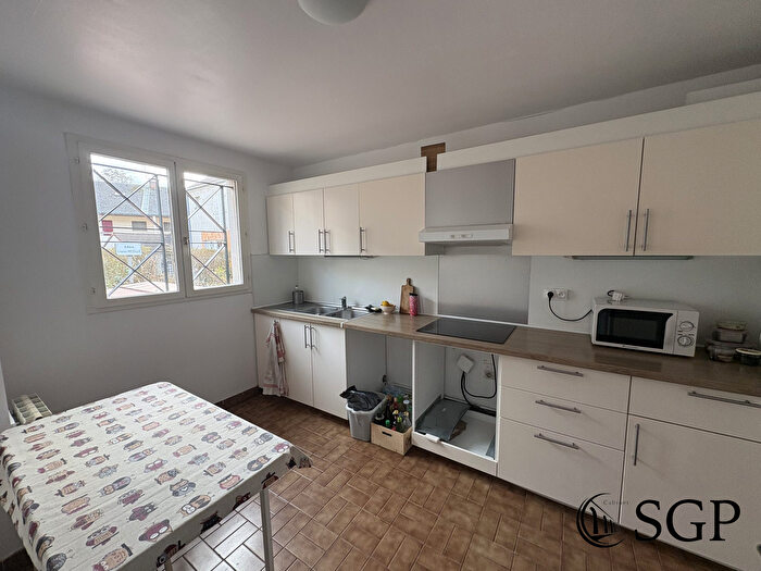 Maison à louer - Buc - 6 pièces - 5 chambres