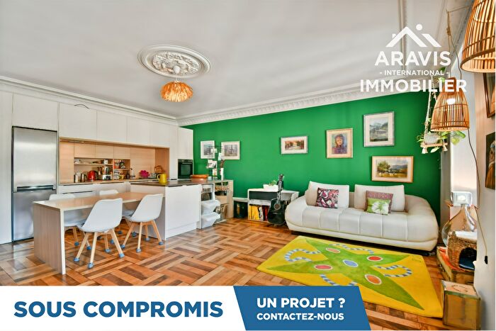 Appartement à vendre - Thônes - 4 pièces - 2 chambres