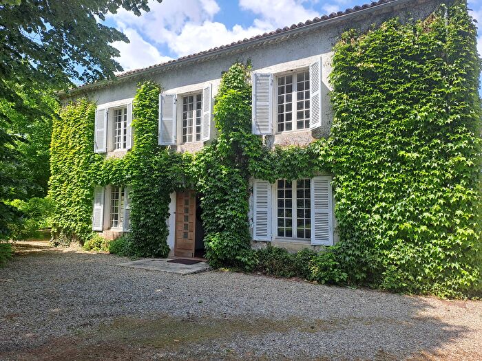 Maison à vendre - Tonneins - 11 pièces - 6 chambres